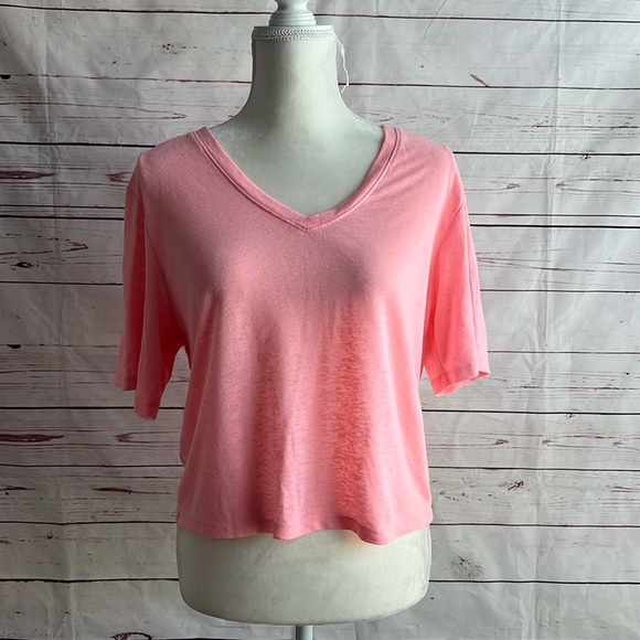 Universal Thread | Tops | Womens Universal Thread Pink Crop Top Style ...